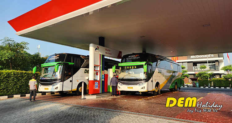 Sewa Bus Pariwisata Dem Holiday - Dem Holiday